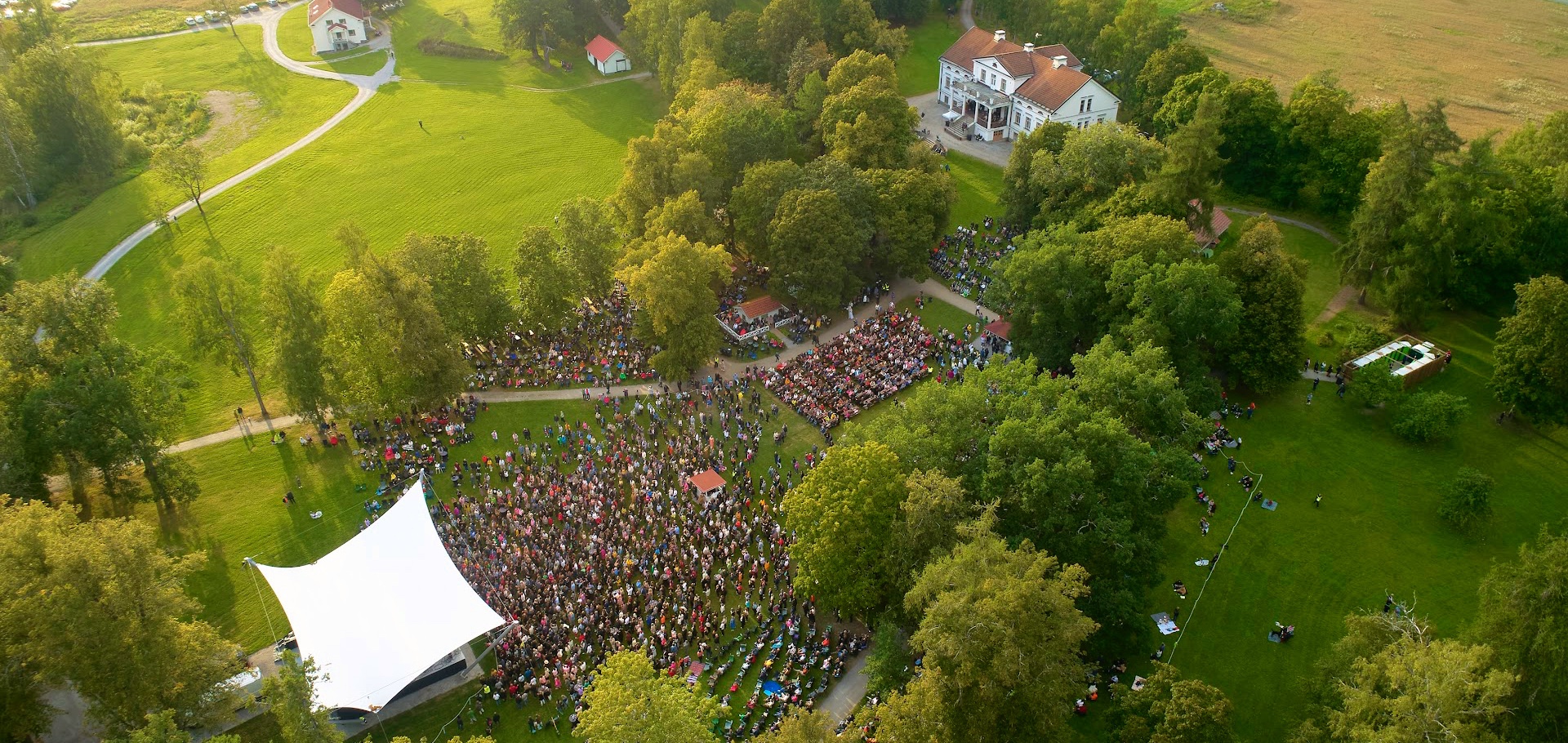 Keikkapuisto | Laukon kartano